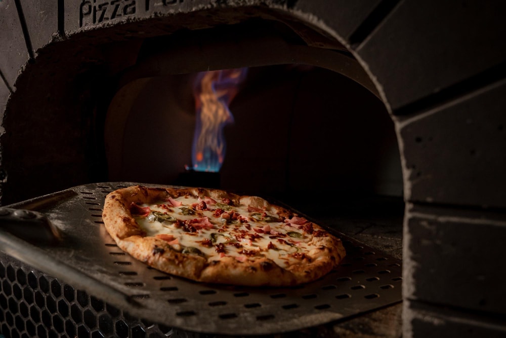 Simple Guide On How To Size A Pizza Oven Table - Masters of Pizza